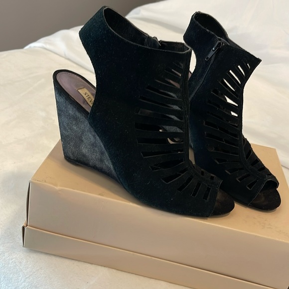 Steve Madden | Shoes | Steve Madden Black Wedges Suede Leather Upper ...